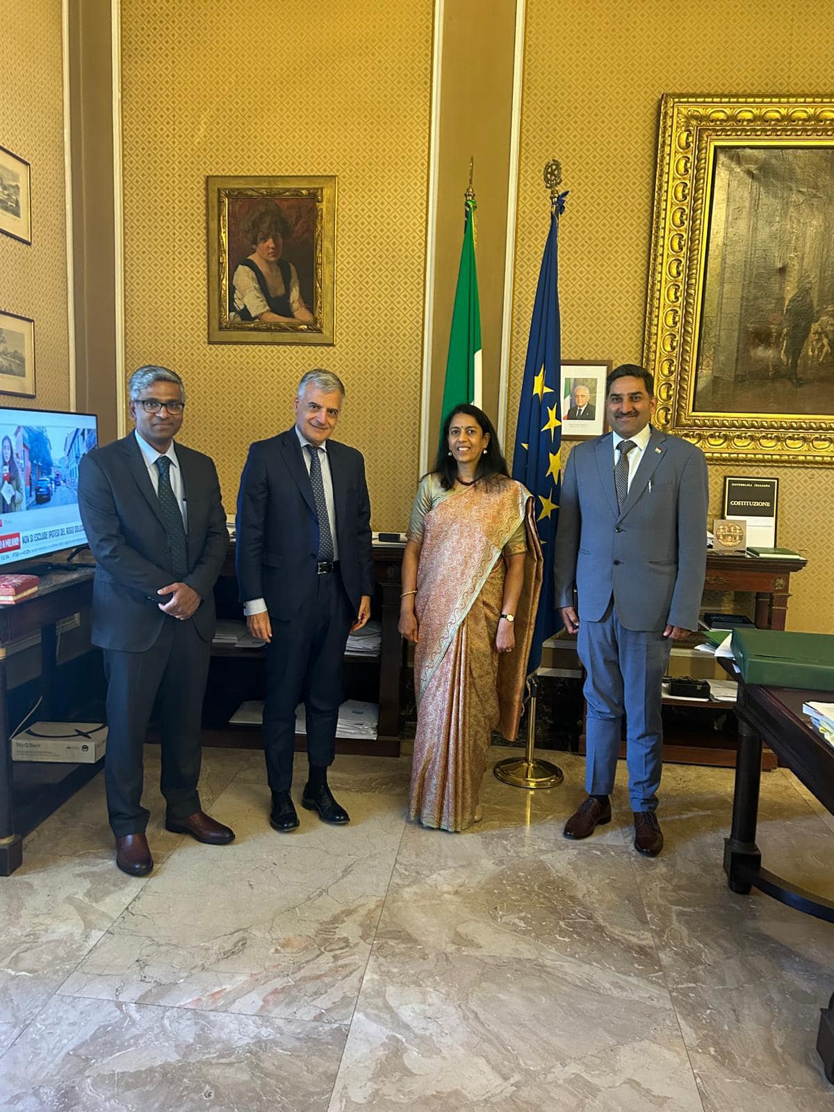 Ambassador of India Vani Rao & Consul General Lavanya Kumar called on ...